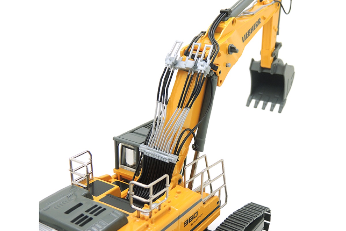 OCEAN TRADERS | European shop | Liebherr R 960 Demolition Excavator